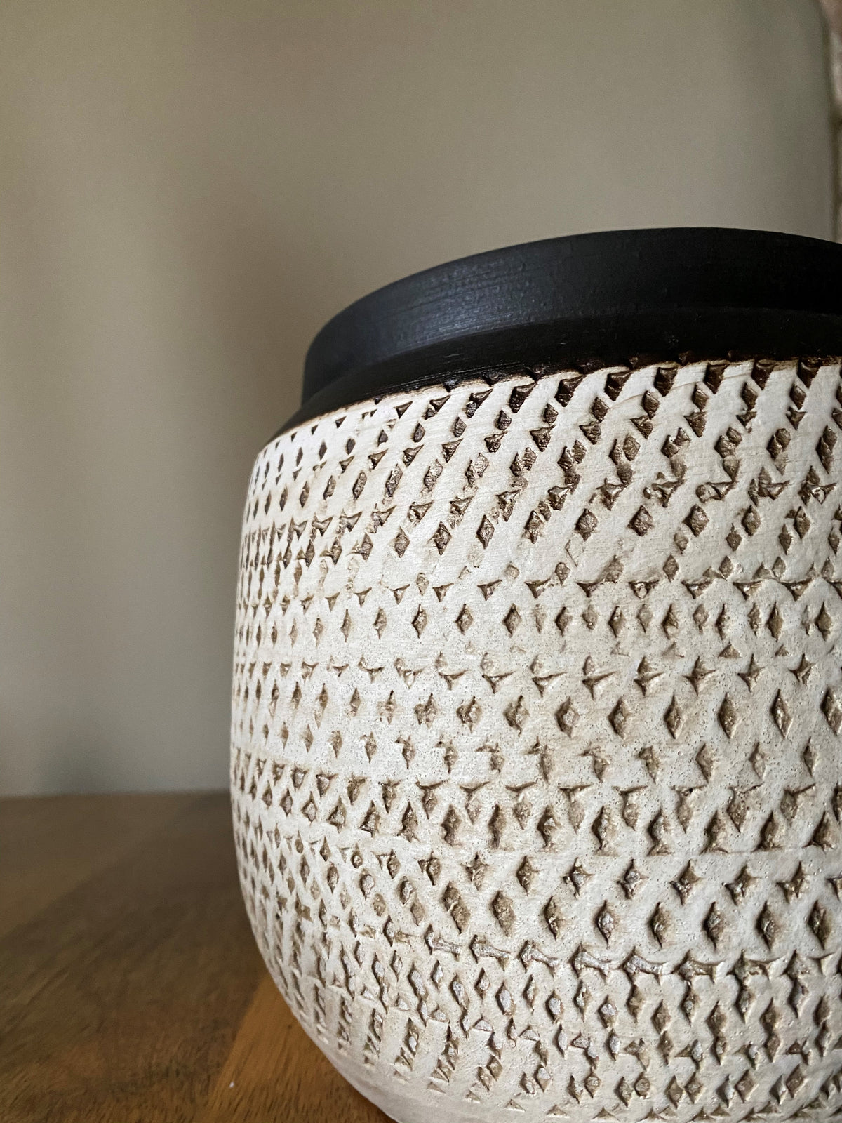 Clay Micro Dented Matt Pot Vase - Rasta.Farmers