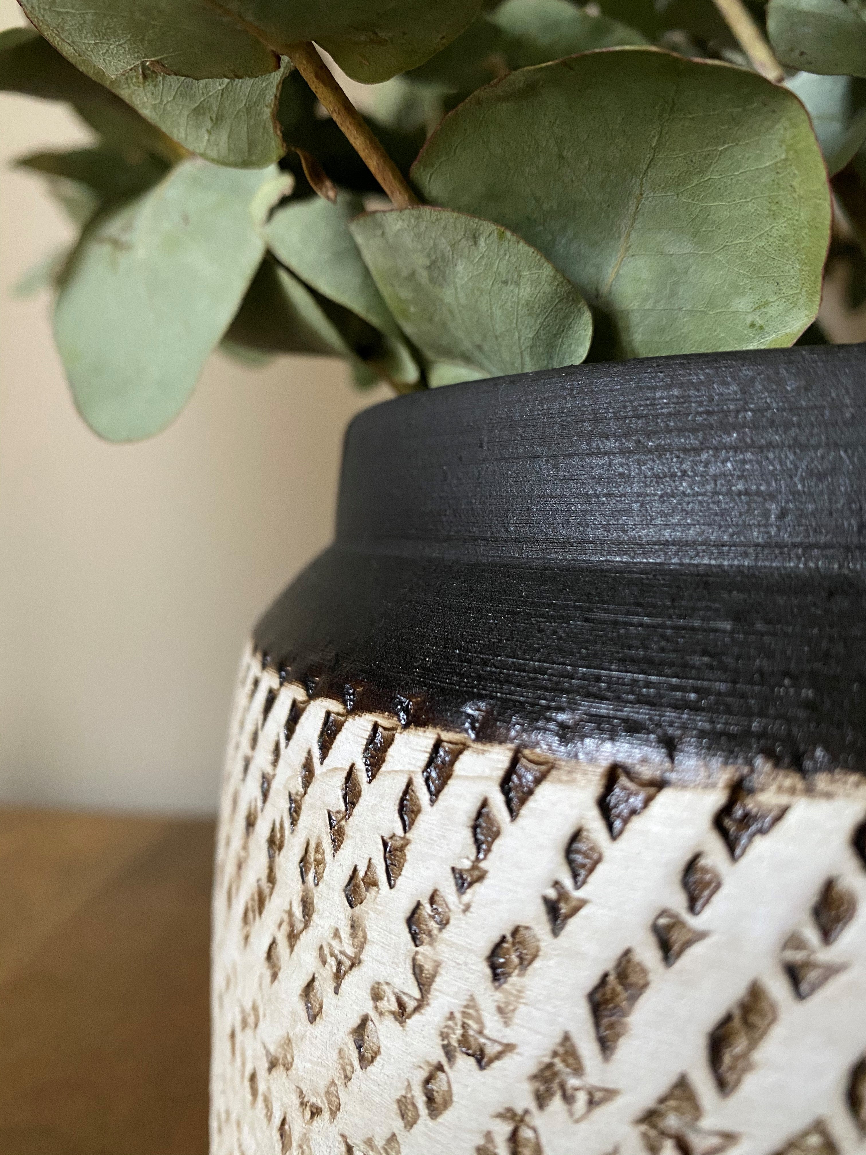 Clay Micro Dented Matt Pot Vase - Rasta.Farmers